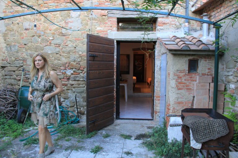 Renovating A House In Italy - La Dolce Vita Diaries